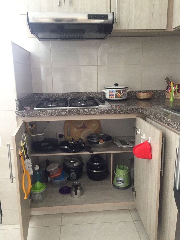 Relaxing Flat With Air Condtioning And Parking In Sunny Cucuta - Cúcuta