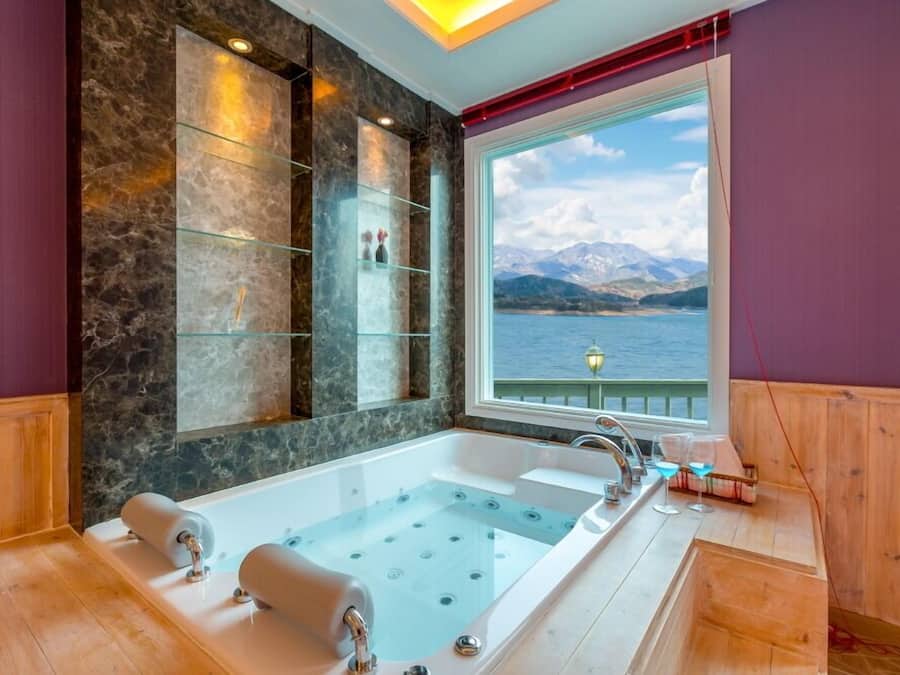 Quarto (Byulbit Spa) | Wi-fi grátis, roupa de cama fornecida