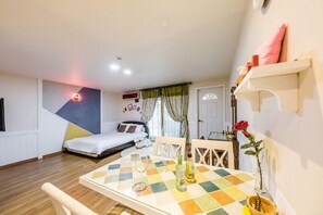 Quarto | Wi-fi grátis, roupa de cama fornecida 
