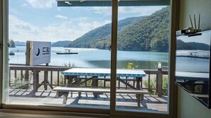 Quarto (VIP group, family (Two room)) | Wi-fi grátis, roupa de cama fornecida 