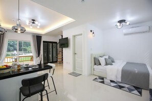 Quarto (Luda) | Wi-fi grátis, roupa de cama fornecida 