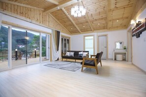 Quarto (Santorini) | Wi-fi grátis, roupa de cama fornecida 