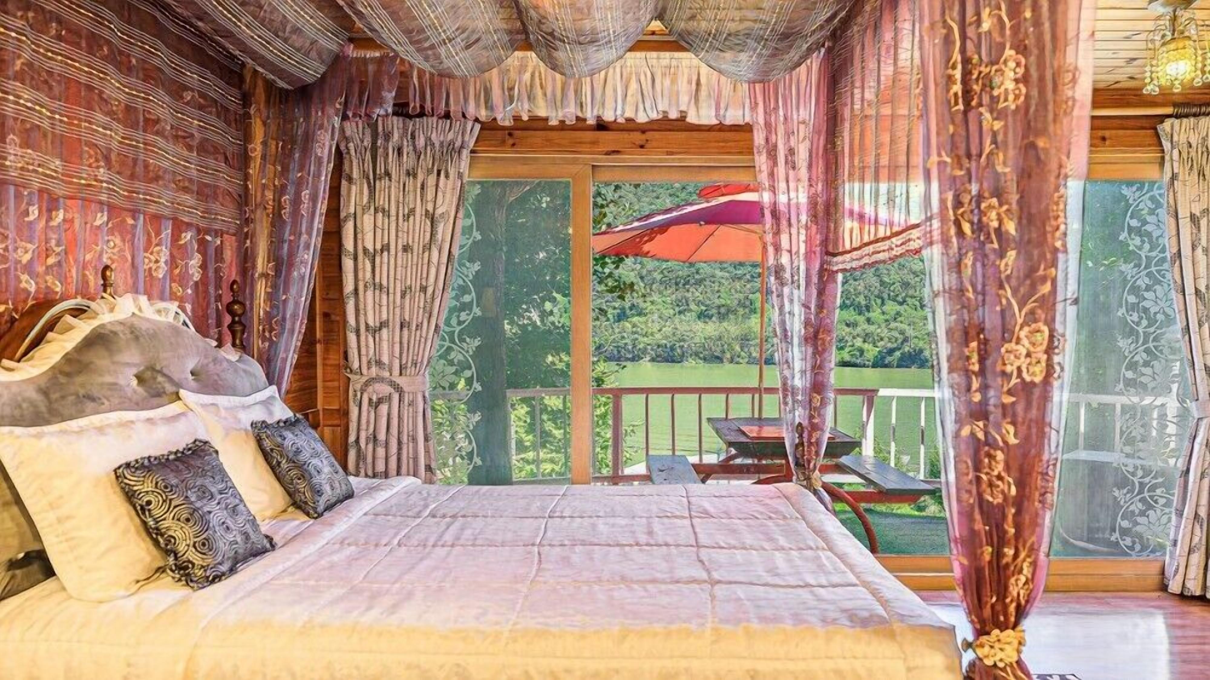 Quarto (Myungwolgwan) | Wi-Fi de cortesia, roupa de cama