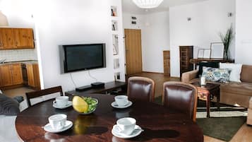 Apartamento | Área de estar | TV de tela plana