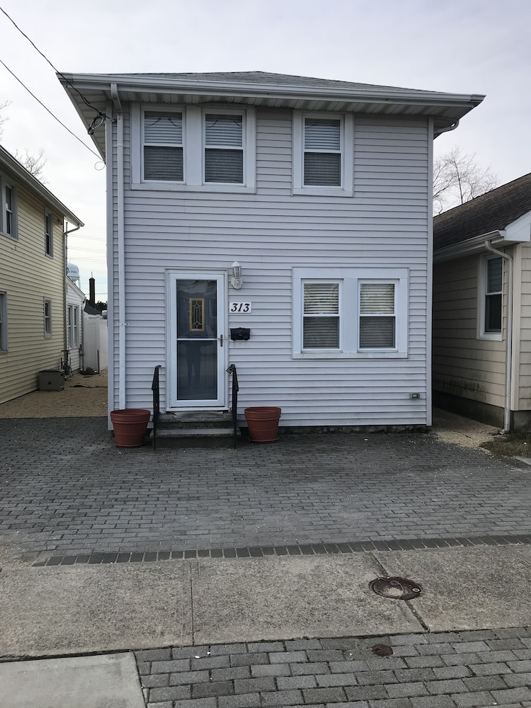 Iconic Seaside Heights Beach House - Seaside Heights, NJ