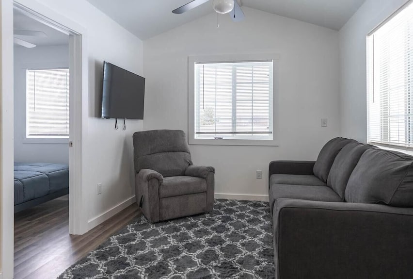 Sparkling Clean! 2 Bedroom Cottage- Located In Beautiful Keweenaw - Michigan