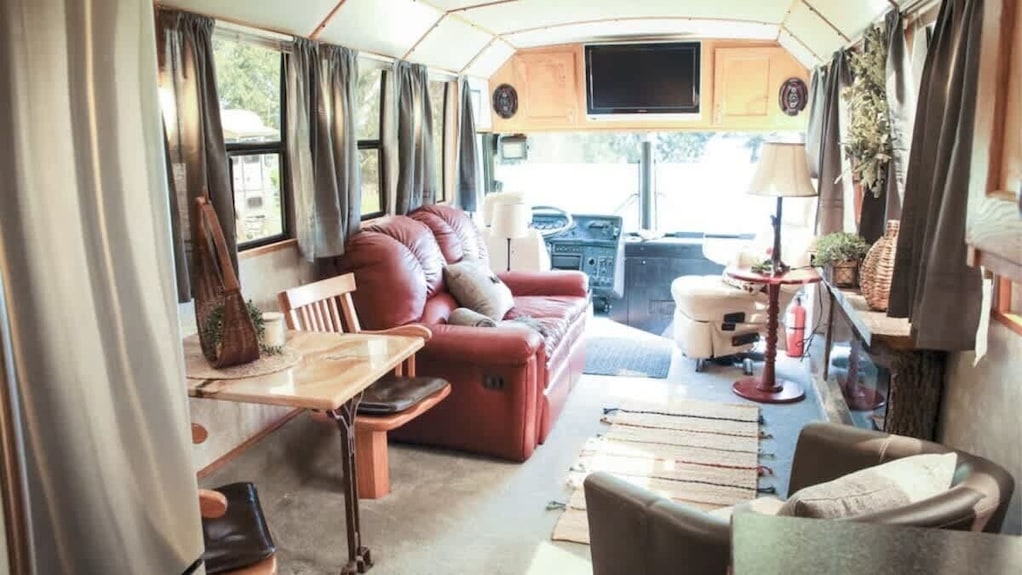 Prevost Tour Bus At Whiskey Creek Beach Nw - Washington