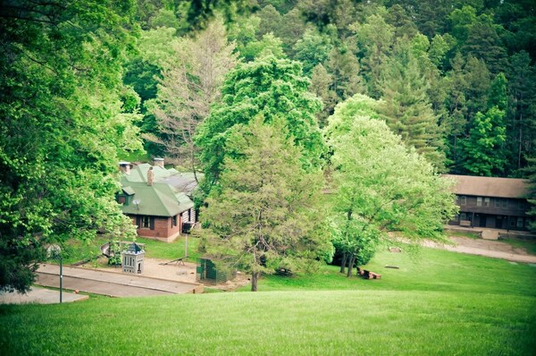 Wilderness Lodge - Taum Sauk Mountain State Park, Middle Brook