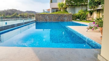 Villa, várias camas (2068 - Villa Turquesa) | Piscina | Piscina exterior, espreguiçadeiras