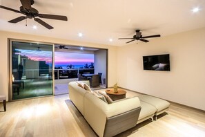 Condo, várias camas (2087 - Eleven by Cosmo 11C3) | 2 quartos