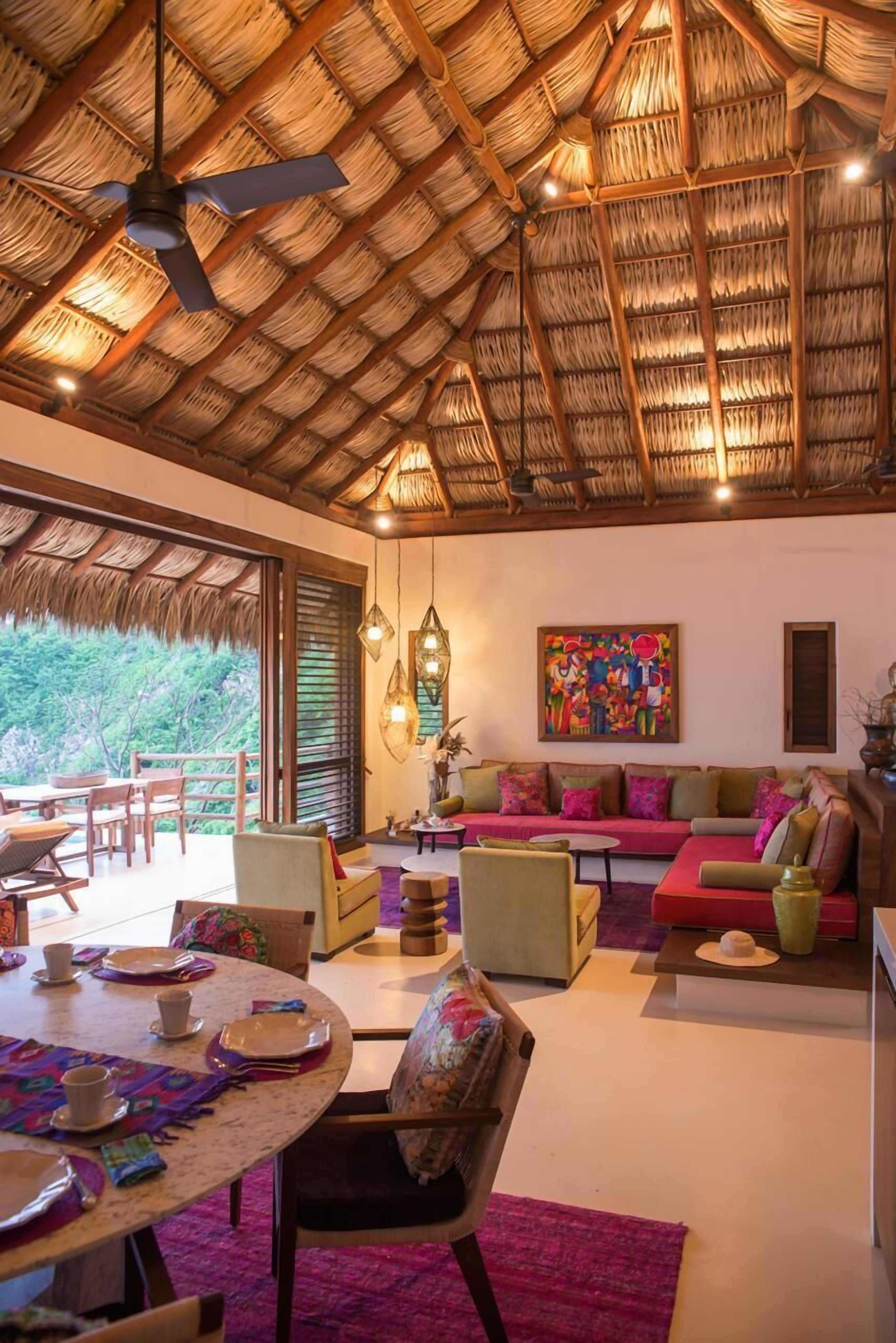 Vila, várias camas (2011 - Bugam Villa) | Sala de estar