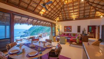 Vila, várias camas (2011 - Bugam Villa) | Cozinha privada