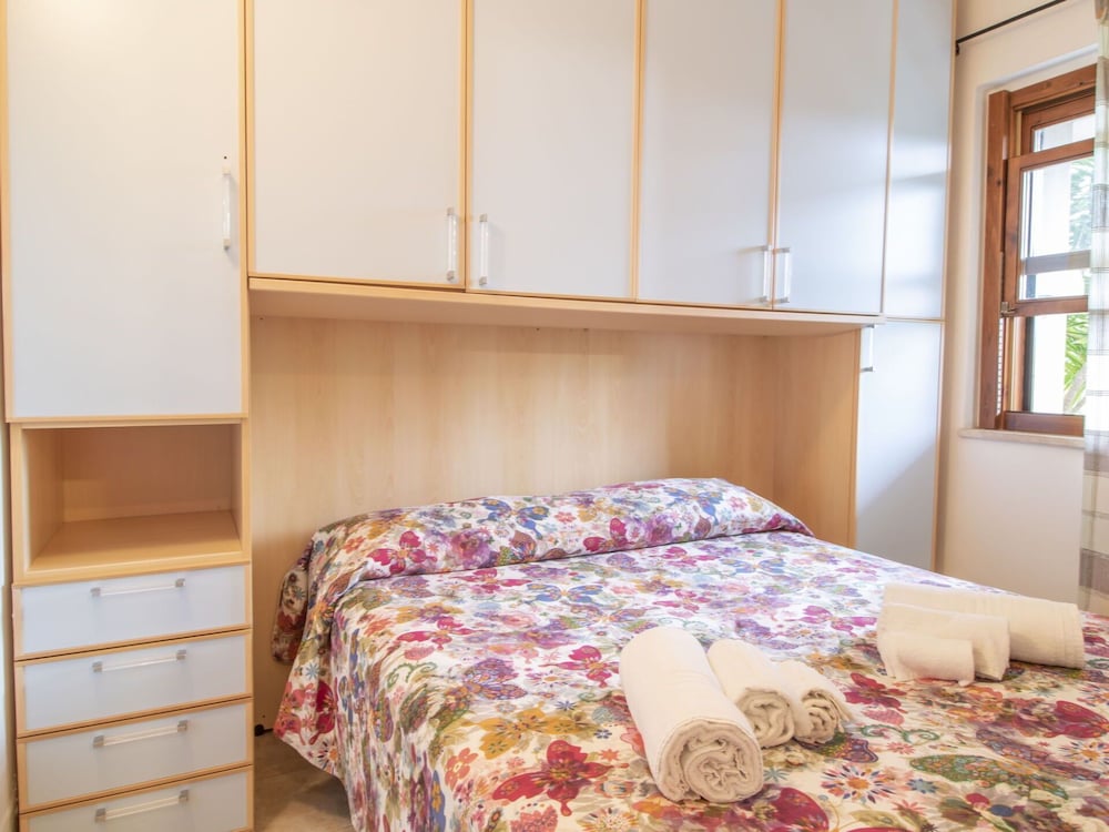 Nice Apartment For 6 People With Wifi, A/c, Tv, Terrace, Pets Allowed And Parking - Terracina
