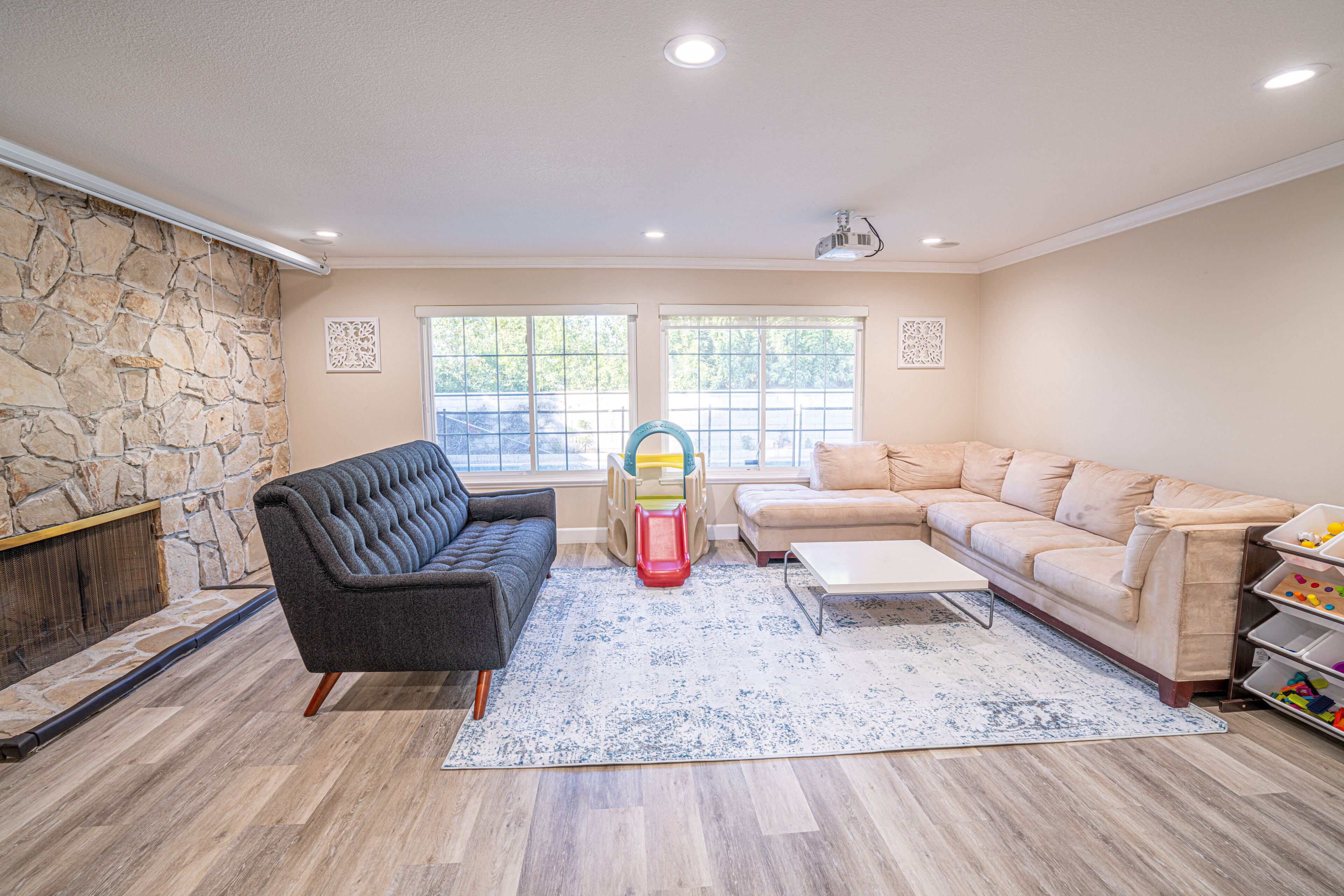 Family & Children Friendly House W Pool And Security Gate - Central To Oc & La - Orange County, CA