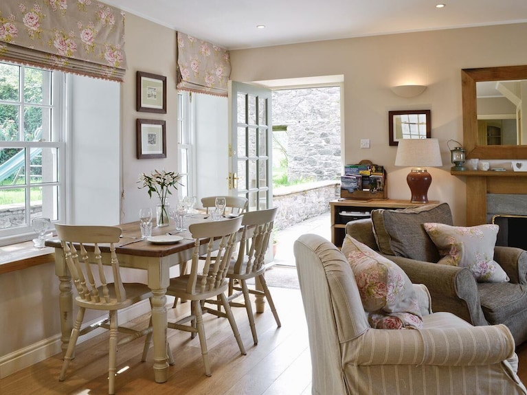 The Arns Cottage Is A Traditional Stone Built, Cosy And Luxurious Retreat. - Fife