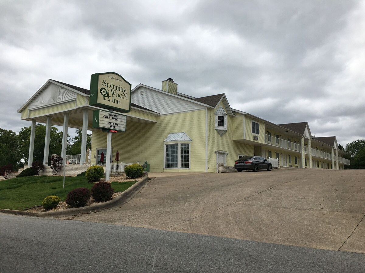Spinning Wheel Inn Reviews, Deals & Photos 2023 - Expedia