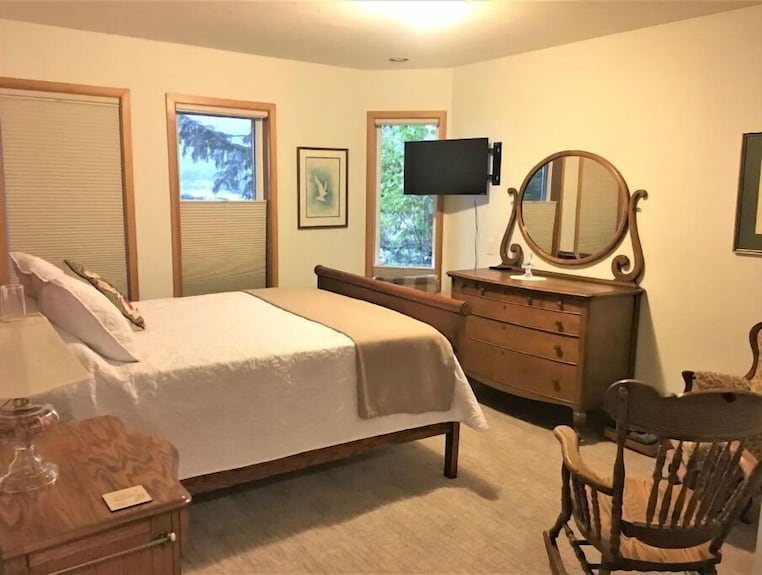 Eagles Watch Ocean Front B And B, Auke Bay, Juneau\n Cbj 1000195 - Moose Lake, Juneau