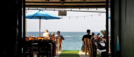 Perto da praia, areia branca