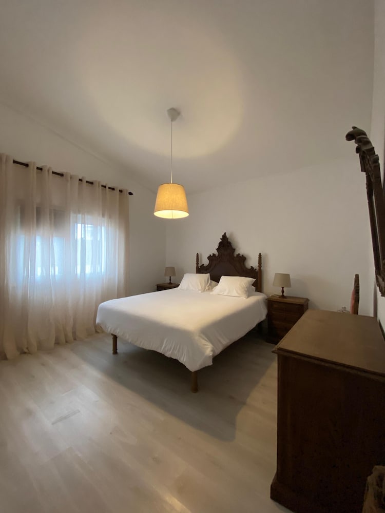 Gran Casa Cerca De La Playa. - Sagres