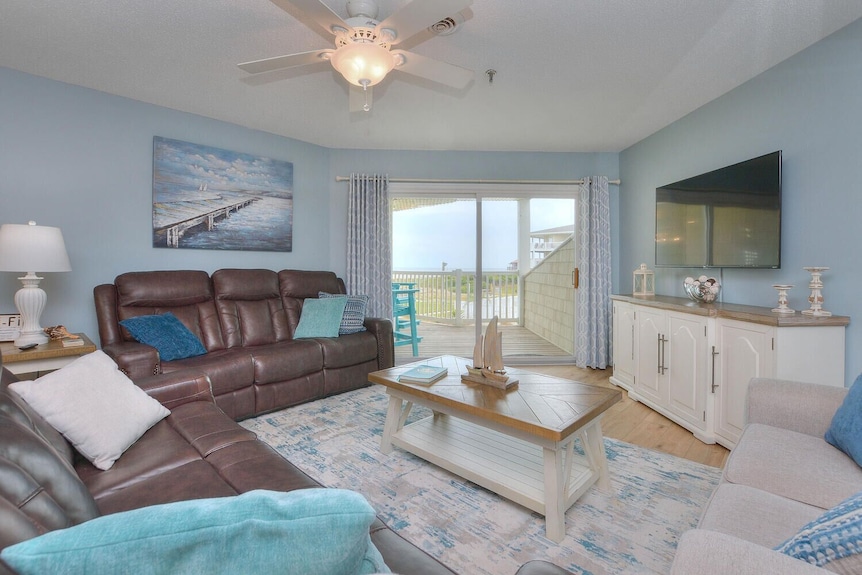The Sea Pearl - Ocean Front Condo On Oak Island - Sleeps 9 - 3bed/2bath - Oak Island, NC
