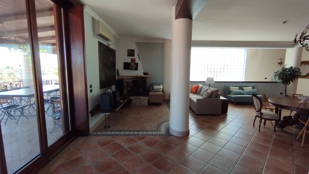 Villaliana,campagne,piscine Privée,court De Tennis Pingpong,wifi,parking Gratuit - Trani