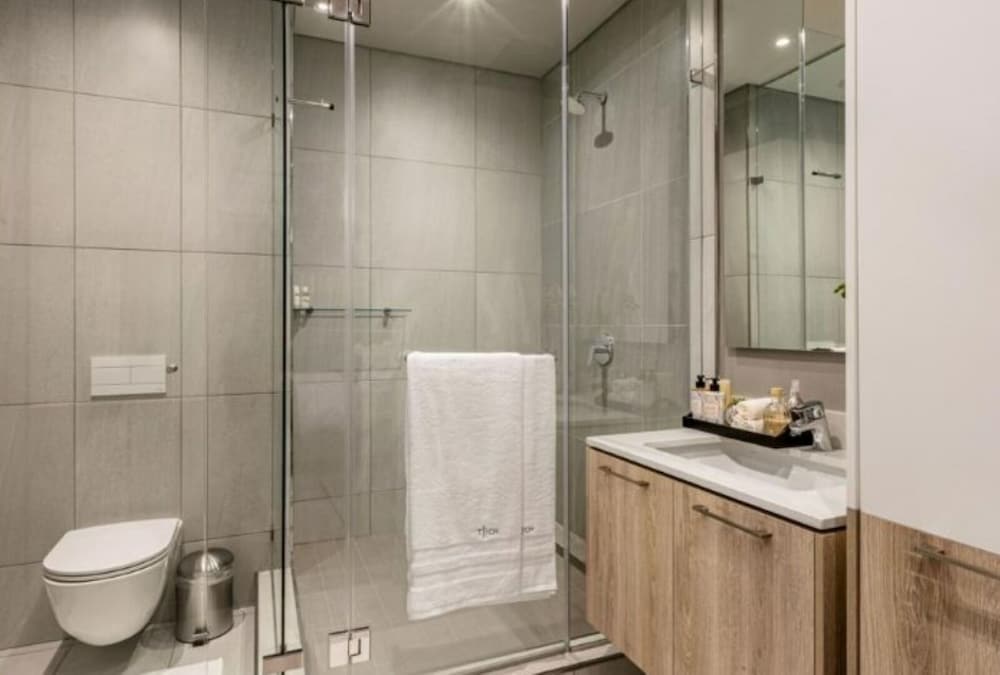 Menlyn Maine Residence Unit 1419 - Pretoria