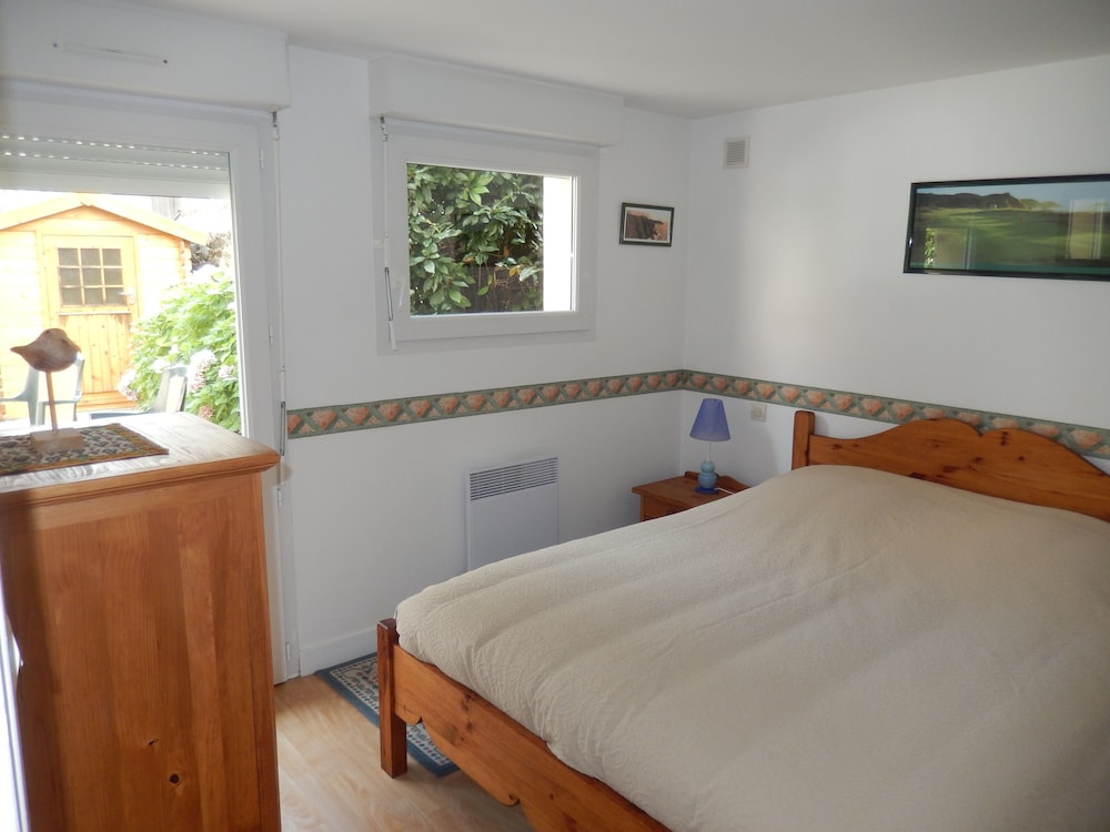 Apt T2 à 20m De La Plage Au Rdc D'une Maison Avec Jardin - Côtes-d'Armor