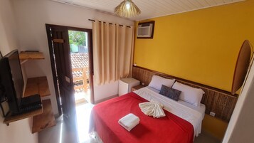 Quarto casal básico | Frigobar, Wi-Fi de cortesia