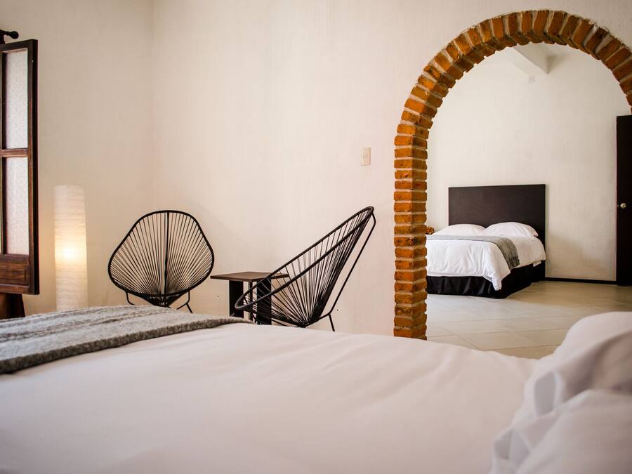 Suíte estúdio superior | Wi-Fi de cortesia, roupa de cama