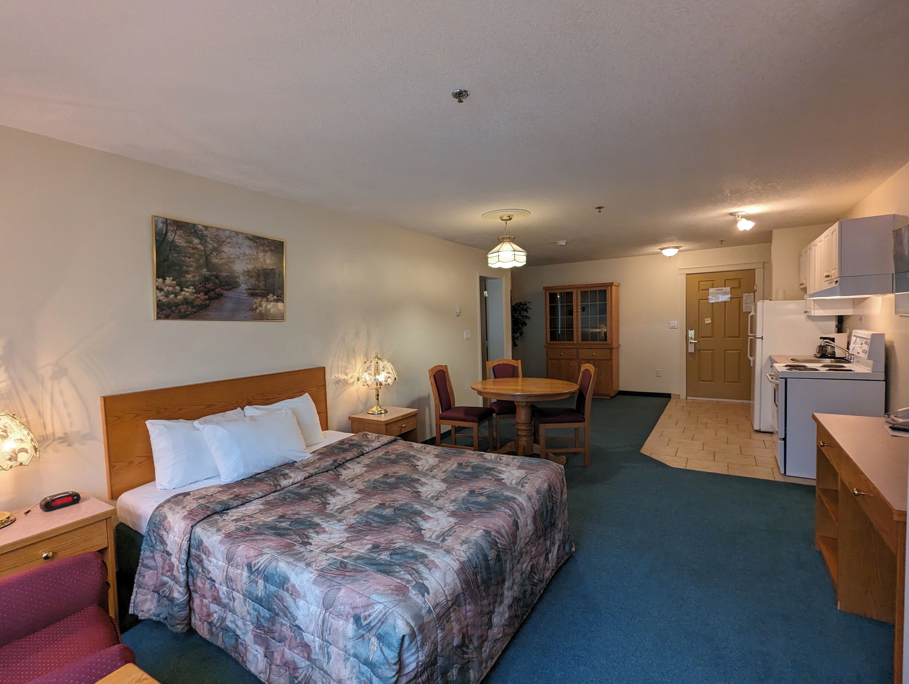 Western Budget Leduc 3 in Edmonton: Find Hotel Reviews, Rooms, and ...