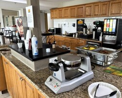 Café da manhã continental grátis todos os dias