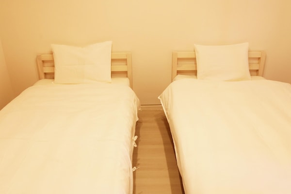 Quarto Twin | Wi-fi grátis, roupa de cama fornecida