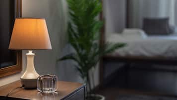 Quarto Twin Básico | Secretária, secretária adequada para computadores portáteis