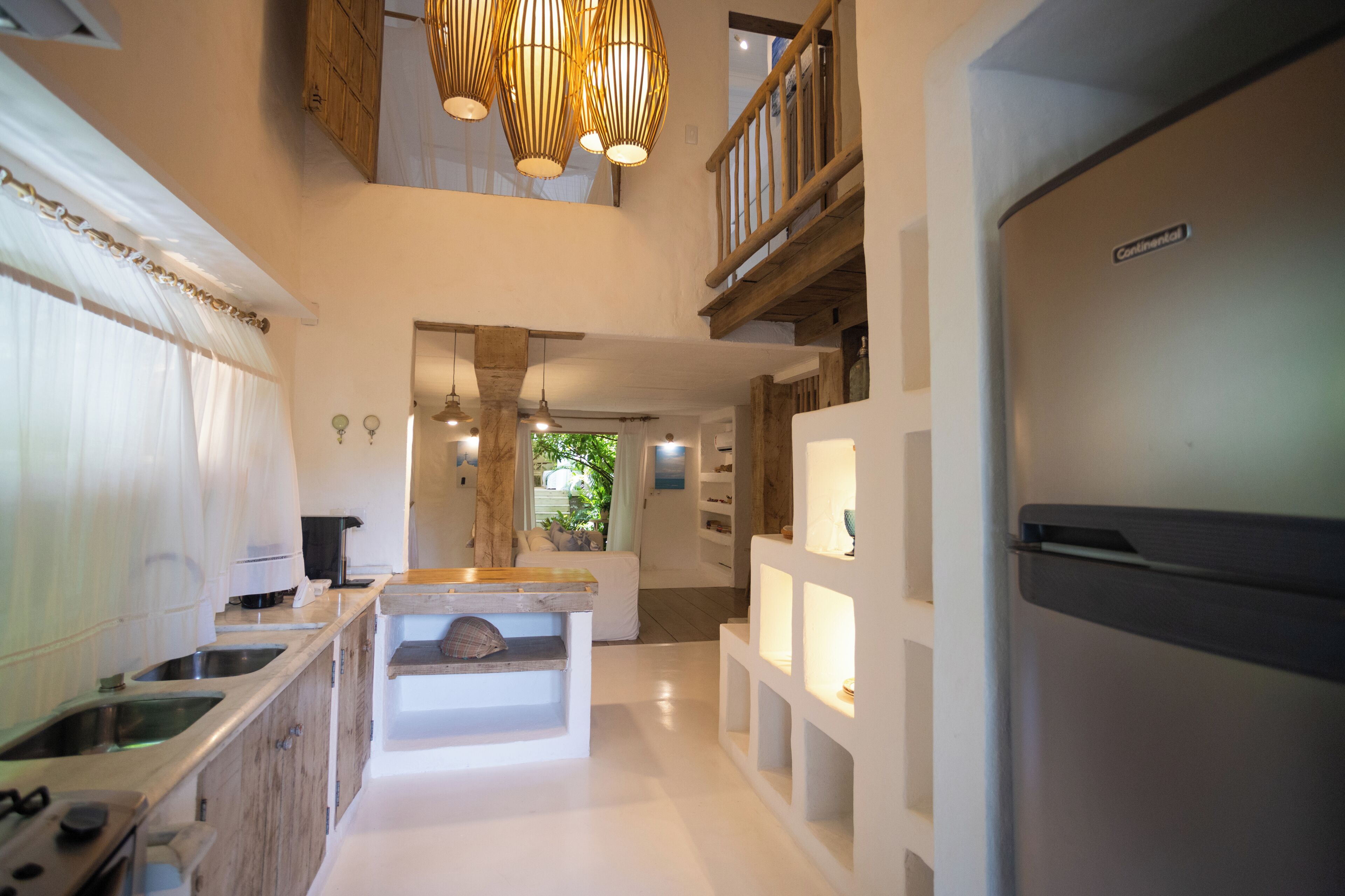 Casa luxo (Brisa) | Cozinha privada | Micro-ondas, talheres/pratos/utensílios de cozinha