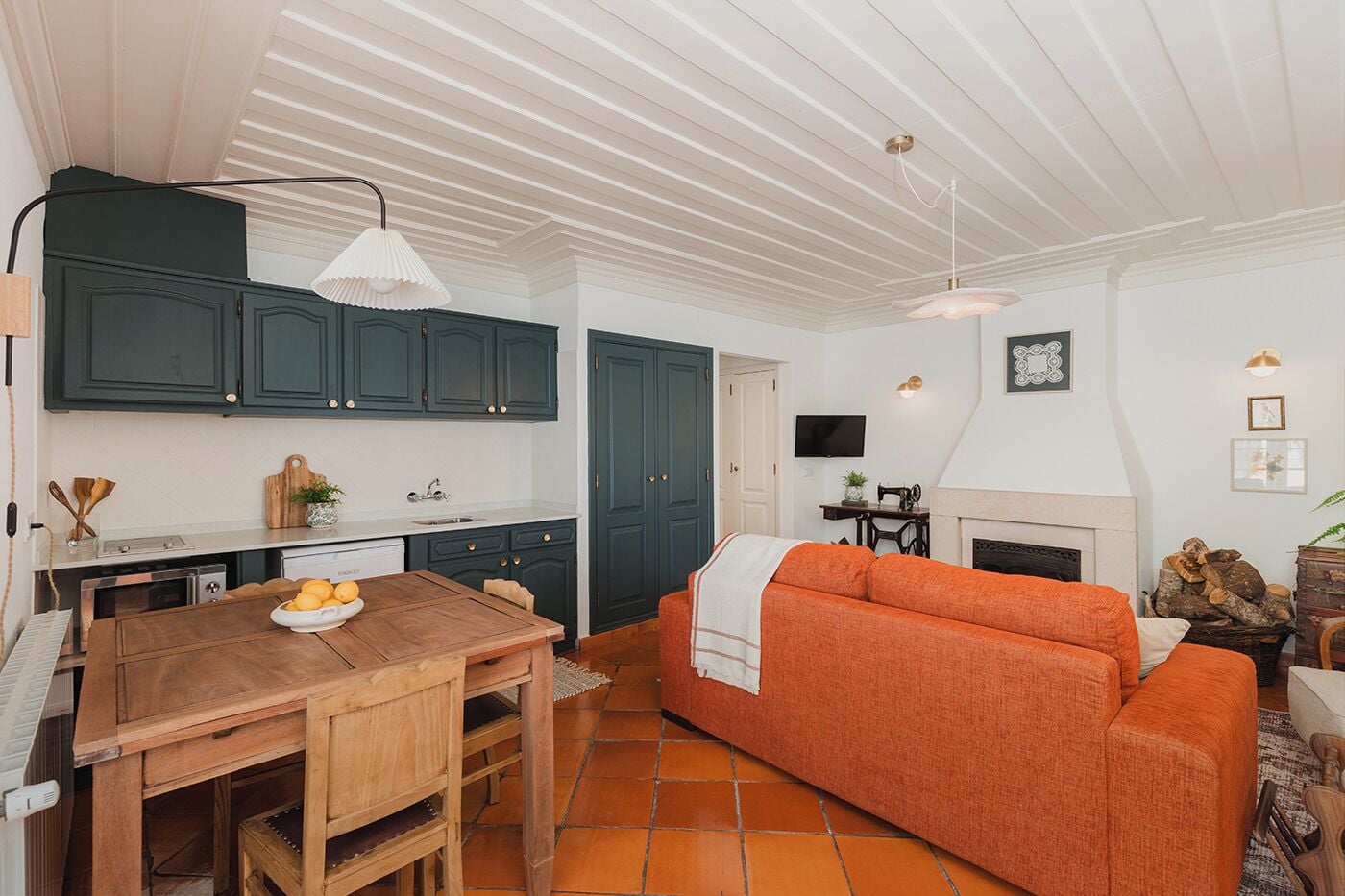 Apartamento, 1 quarto (T1) | Sala de estar | TV de ecrã plano 