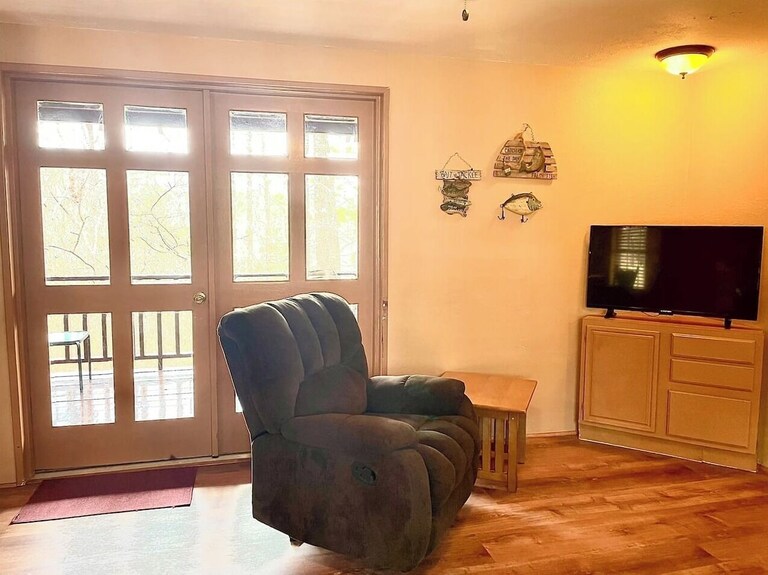 Woodland Cabin Near Boat Ramp - Oklahoma