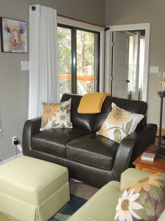 Hillcountry Creekside Cabin, Private, Near Hamilton Pool, Reimers Ranch - Lake Travis, TX