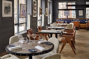 Café da manhã, almoço e jantar