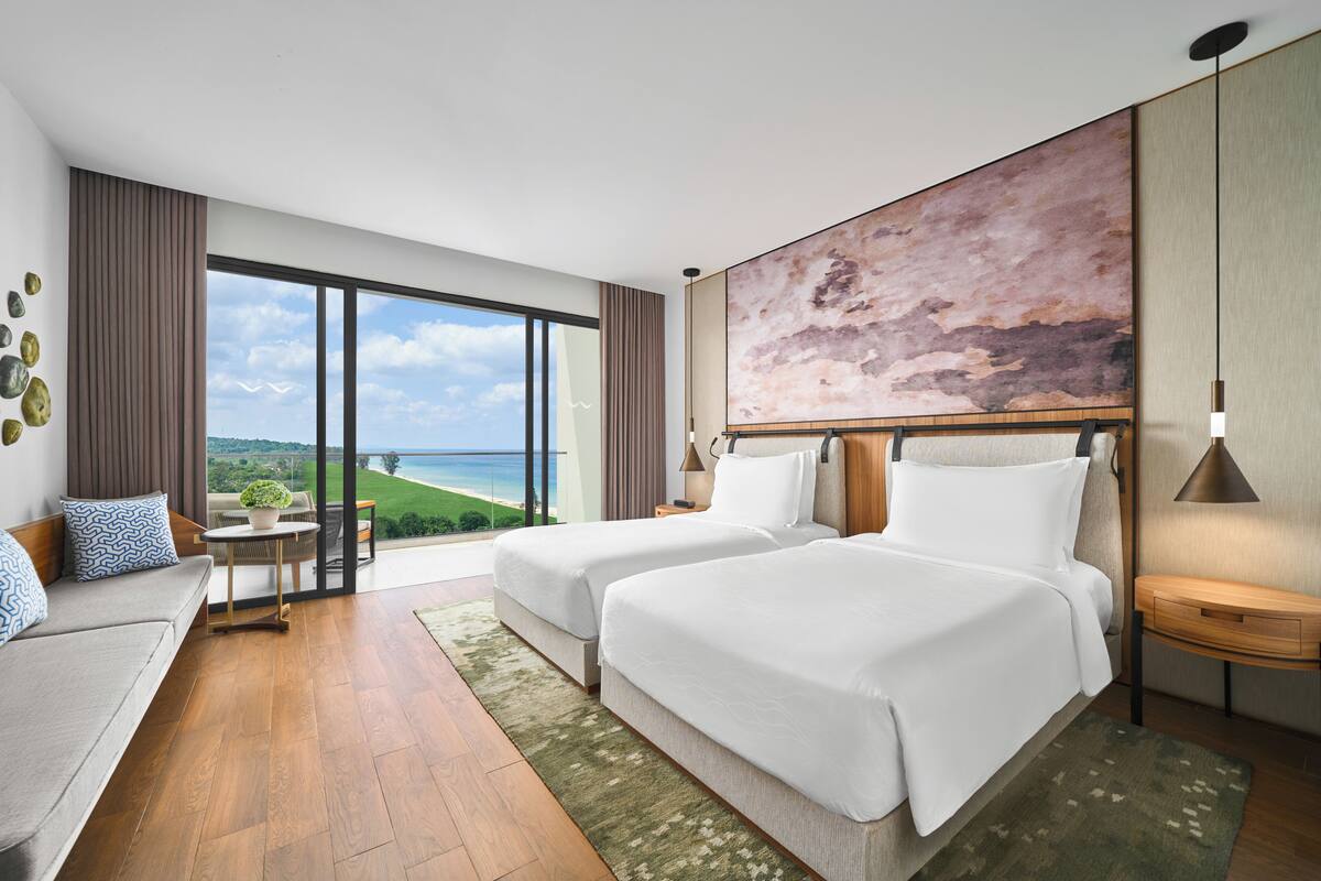 Quarto Twin Superior, 2 camas individuais, varanda, vista para o mar | Roupa de alta qualidade, edredões de penas, minibar 