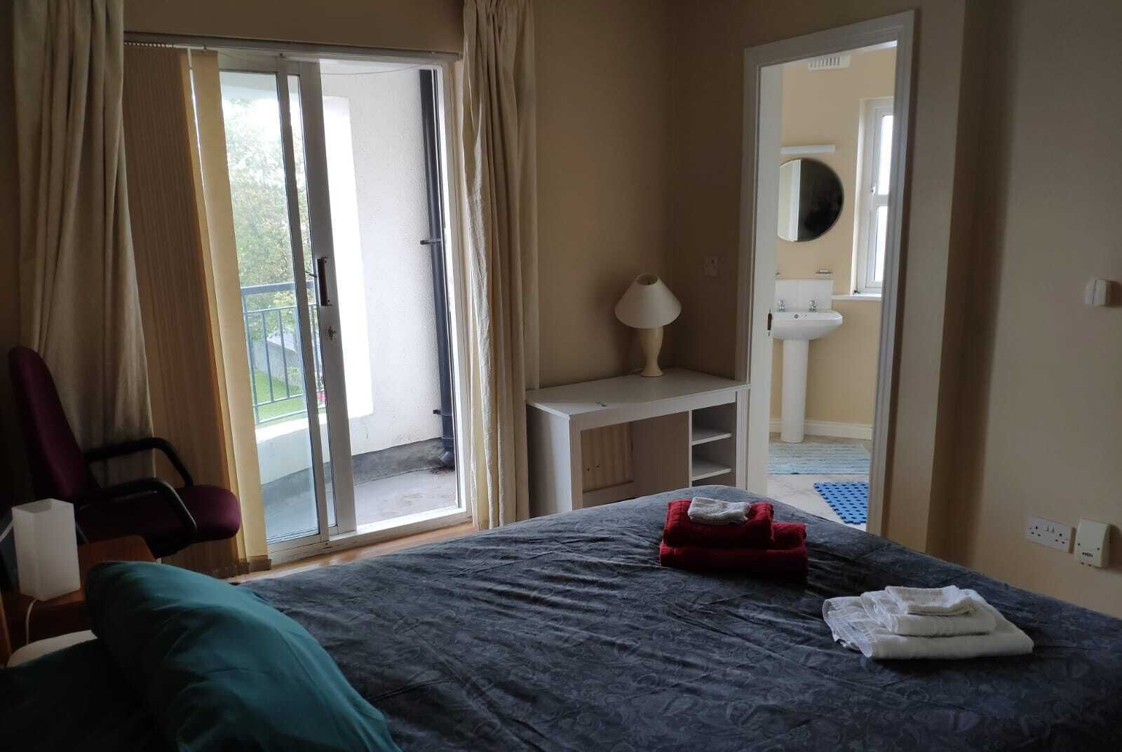 Stunning 6 Bed House With Private Garden In Galway - Galway