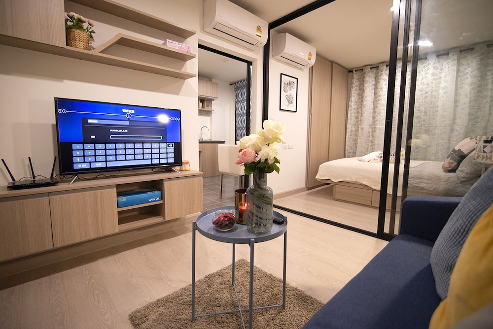 Apartment Bts On Nut, Convenience Store Nearby - Bkb128 - Bangkok