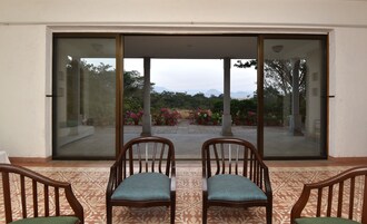 Suite-Estúdio Familiar | Secretária, secretária adequada para computadores portáteis 