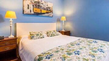 Quarto Duplo | Quartos insonorizados, berços/camas para crianças grátis, Wi-fi grátis