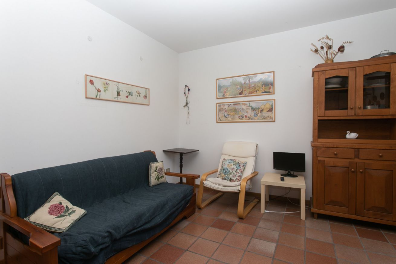 N212 - Numana, Four-room Apartment In The Center With Terrace - Sirolo