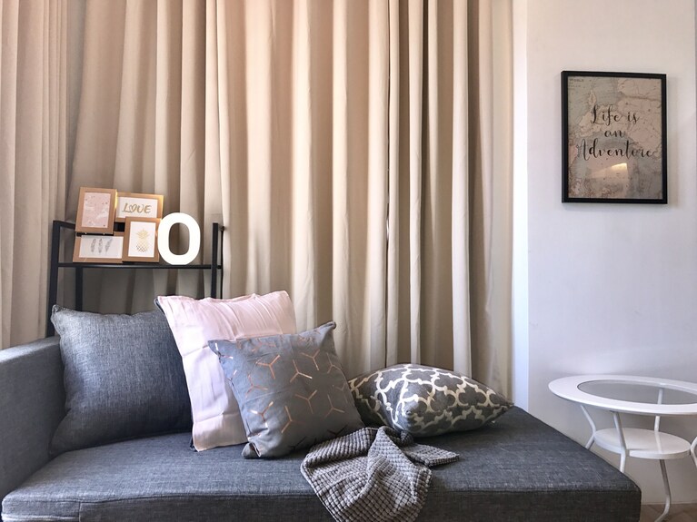 ¡Nuevo 1br Seguro Con Balcón Y Netflix En La Ciudad! - Cebú