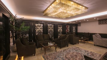 Quarto Triplo Familiar | Lounge no hall