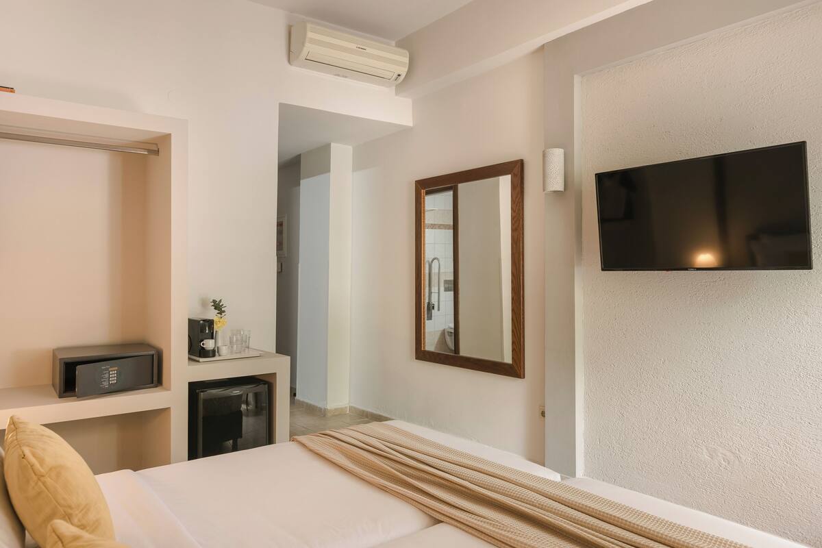 Quarto Duplo, vista para o jardim (Special Offer / No View) | Cofre no quarto, cortinas/cortinados opacos, Wi-fi grátis