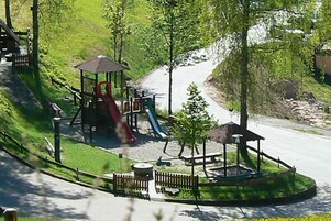 Área de recreio para crianças (ao ar livre)