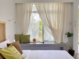 Cabana de Madeira de Luxo (Hiraya, Family) | Minibar, cofre no quarto, secretária 
