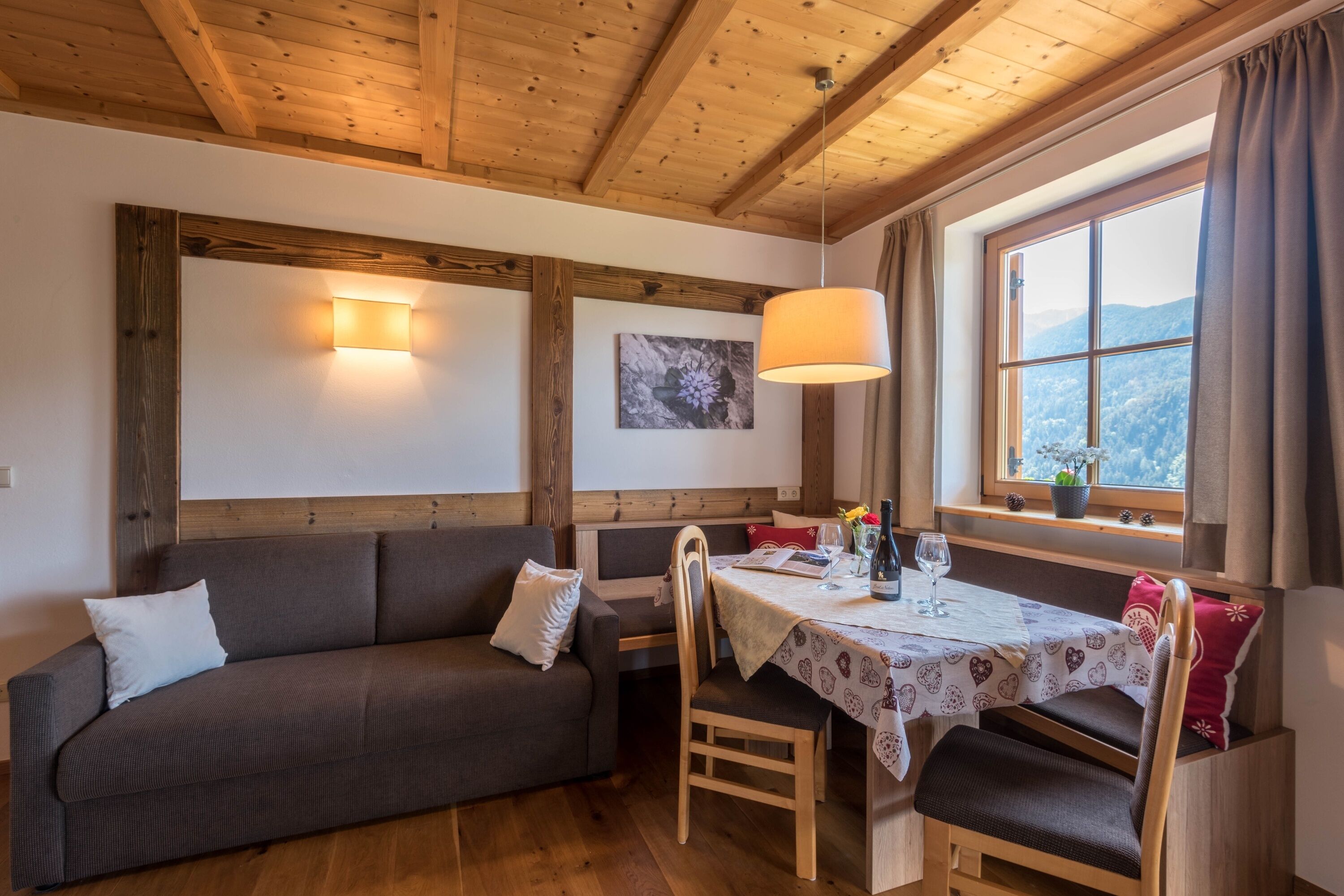 Familienfreundliche Ferienwohnung "Alpe Unterkehrhof" Mit Bergblick, Garten & Terrasse - Seis